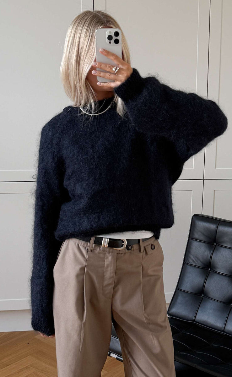 Noella Genser - Latora - Navy | Rask levering | Fashionbystrand